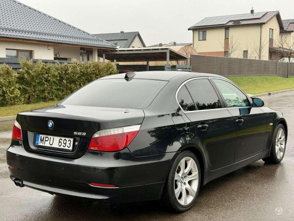 Black BMW 523 2007 in Vilnius, with an engine capacity of 2.50 L and mileage of 320 thousand km for 2900 €, photo 5 on AUTOMOTO.COM.LV