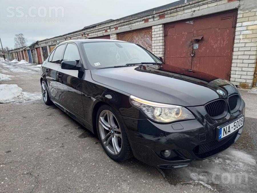 Black BMW 523 2007 in Riga, with an engine capacity of 2.50 L and mileage of 307 thousand km for 6800 €, photo 3 on AUTOMOTO.COM.LV
