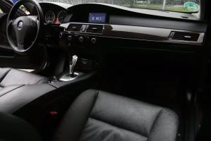 Black BMW 523 2008 in Riga, with an engine capacity of 2.50 L and mileage of 173 thousand km for 5390 €, photo 14 on AUTOMOTO.COM.LV