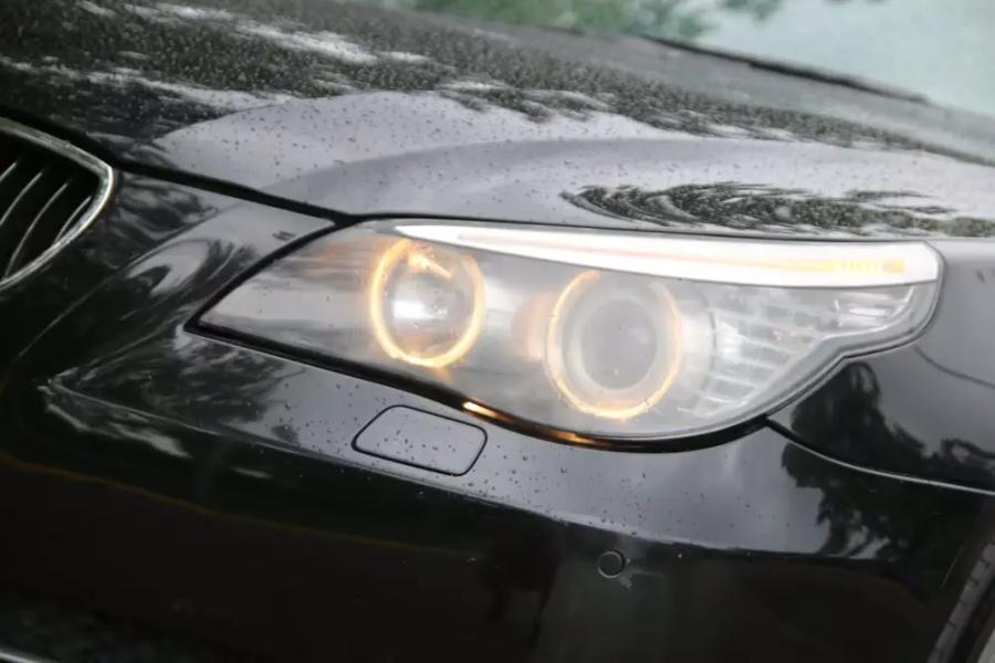 Black BMW 523 2008 in Riga, with an engine capacity of 2.50 L and mileage of 173 thousand km for 5390 €, photo 22 on AUTOMOTO.COM.LV