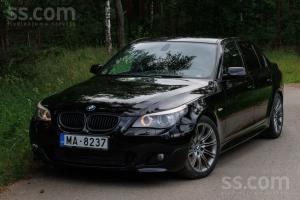 Melns BMW 523 2008 Rīga, ar dzinēja tilpumu 2.50 L un nobraukumu 250 tūkst. km par 5500 €, foto  vietnē AUTOMOTO.COM.LV