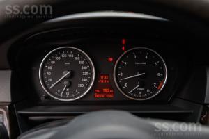 Black BMW 523 2008 in Riga, with an engine capacity of 2.50 L and mileage of 250 thousand km for 5500 €, photo 12 on AUTOMOTO.COM.LV