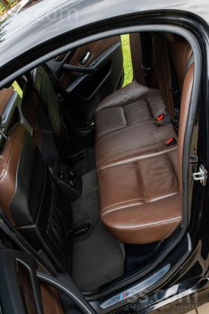Black BMW 523 2008 in Riga, with an engine capacity of 2.50 L and mileage of 250 thousand km for 5500 €, photo 19 on AUTOMOTO.COM.LV
