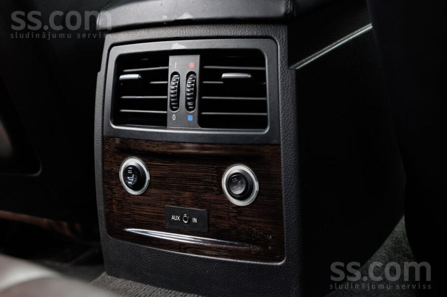 Black BMW 523 2008 in Riga, with an engine capacity of 2.50 L and mileage of 250 thousand km for 5500 €, photo 21 on AUTOMOTO.COM.LV