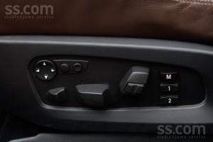 Black BMW 523 2008 in Riga, with an engine capacity of 2.50 L and mileage of 250 thousand km for 5500 €, photo 23 on AUTOMOTO.COM.LV