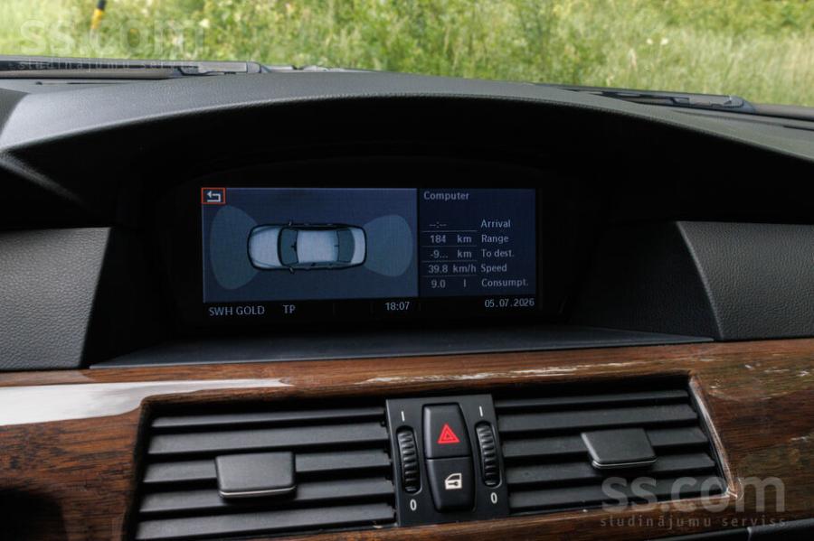 Black BMW 523 2008 in Riga, with an engine capacity of 2.50 L and mileage of 250 thousand km for 5500 €, photo 28 on AUTOMOTO.COM.LV