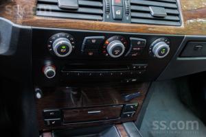 Black BMW 523 2008 in Riga, with an engine capacity of 2.50 L and mileage of 250 thousand km for 5500 €, photo 29 on AUTOMOTO.COM.LV