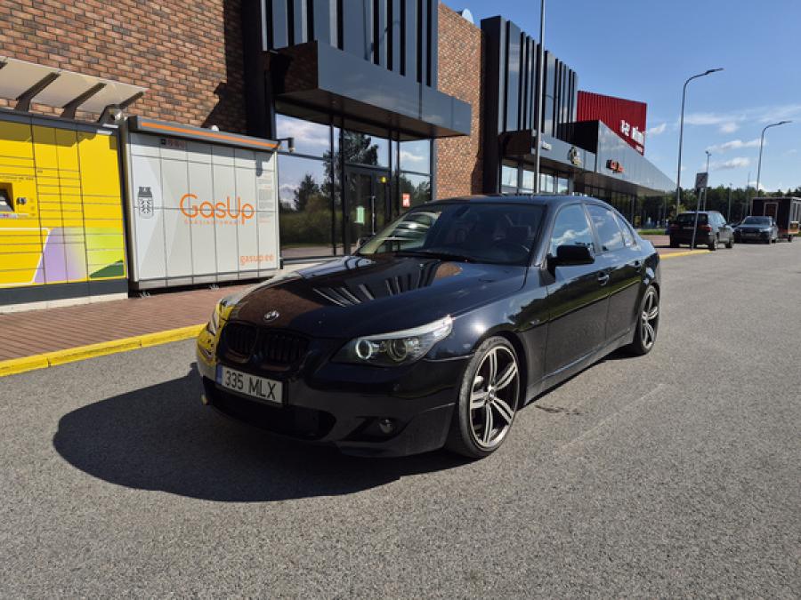 Black BMW 523 2009 in Tallinn, with an engine capacity of 2.50 L and mileage of 338 thousand km for 5500 €, photo 1 on AUTOMOTO.COM.LV