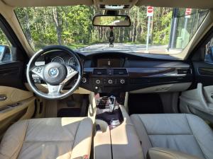 Black BMW 523 2009 in Tallinn, with an engine capacity of 2.50 L and mileage of 338 thousand km for 5500 €, photo 14 on AUTOMOTO.COM.LV