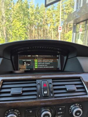 Black BMW 523 2009 in Tallinn, with an engine capacity of 2.50 L and mileage of 338 thousand km for 5500 €, photo 16 on AUTOMOTO.COM.LV