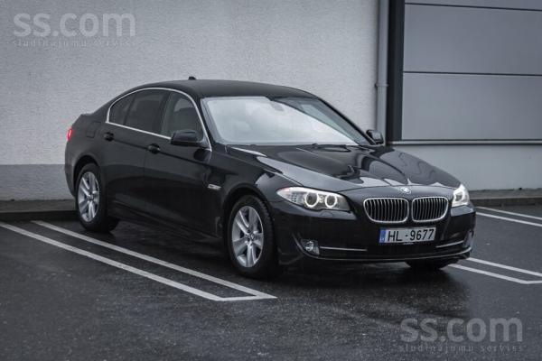Black BMW 523 2010 in Riga, with an engine capacity of 3.00 L and mileage of 0 thousand km for 11500 €, photo 3 on AUTOMOTO.COM.LV