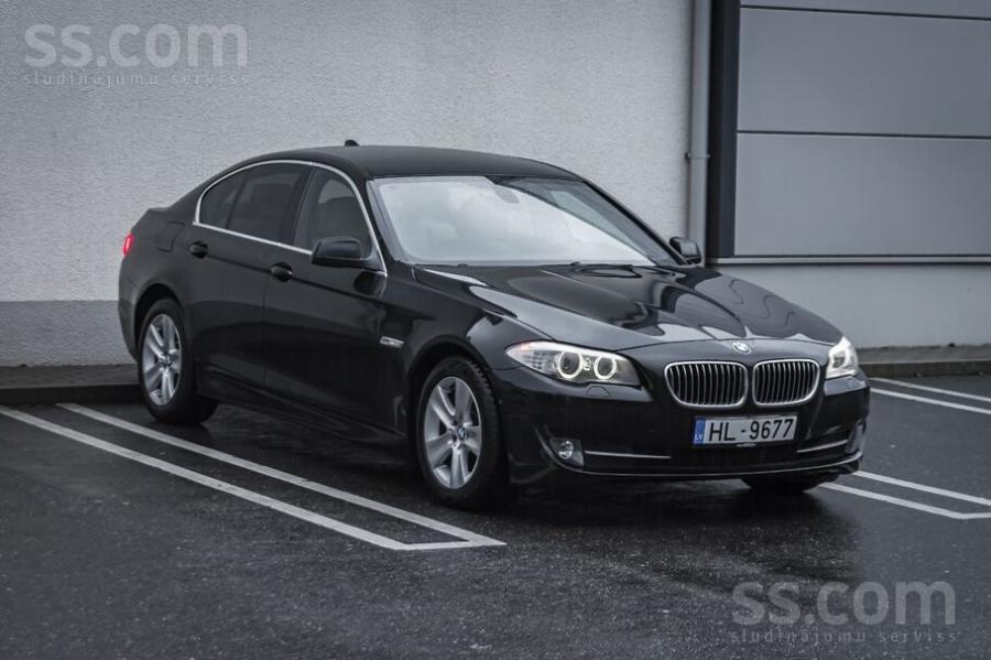 Black BMW 523 2010 in Riga, with an engine capacity of 3.00 L and mileage of 0 thousand km for 11500 €, photo 3 on AUTOMOTO.COM.LV