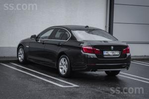Black BMW 523 2010 in Riga, with an engine capacity of 3.00 L and mileage of 0 thousand km for 11500 €, photo 6 on AUTOMOTO.COM.LV
