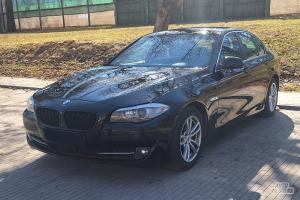 Black BMW 523 2010 in Siauliai, with an engine capacity of 3.00 L and mileage of 262 thousand km for 6600 €, photo  on AUTOMOTO.COM.LV