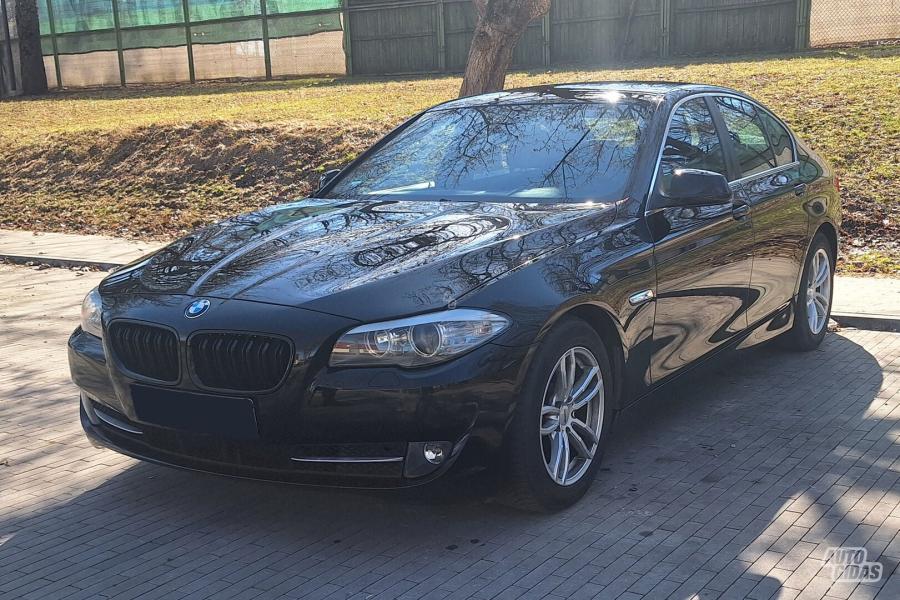 Melns BMW 523 2010 Šauļi, ar dzinēja tilpumu 3.00 L un nobraukumu 262 tūkst. km par 6600 €, foto 1 vietnē AUTOMOTO.COM.LV