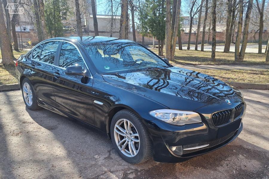 Melns BMW 523 2010 Šauļi, ar dzinēja tilpumu 3.00 L un nobraukumu 262 tūkst. km par 6600 €, foto 2 vietnē AUTOMOTO.COM.LV