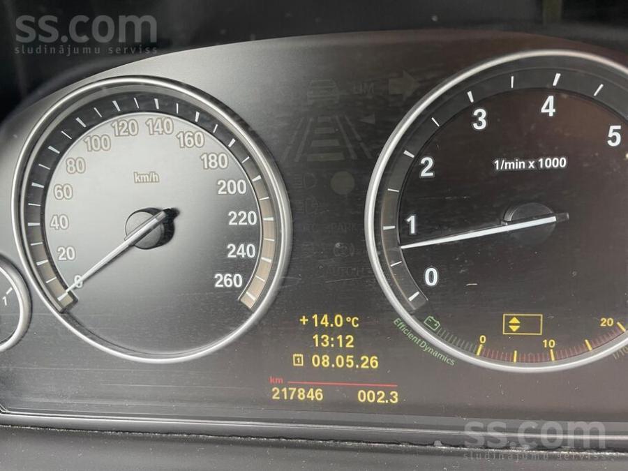 Black BMW 523 2010 in Riga, with an engine capacity of 3.00 L and mileage of 218 thousand km for 6290 €, photo 8 on AUTOMOTO.COM.LV