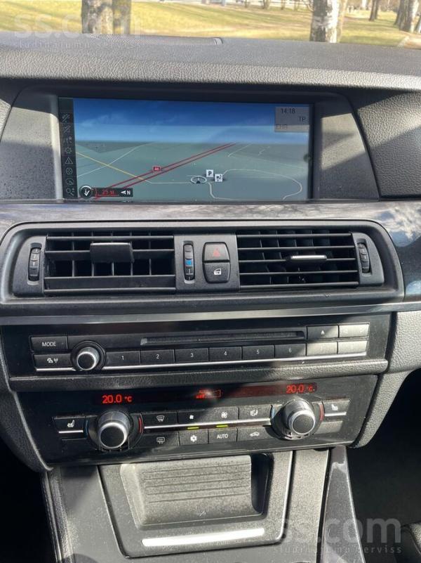 Black BMW 523 2010 in Riga, with an engine capacity of 3.00 L and mileage of 218 thousand km for 6290 €, photo 8 on AUTOMOTO.COM.LV