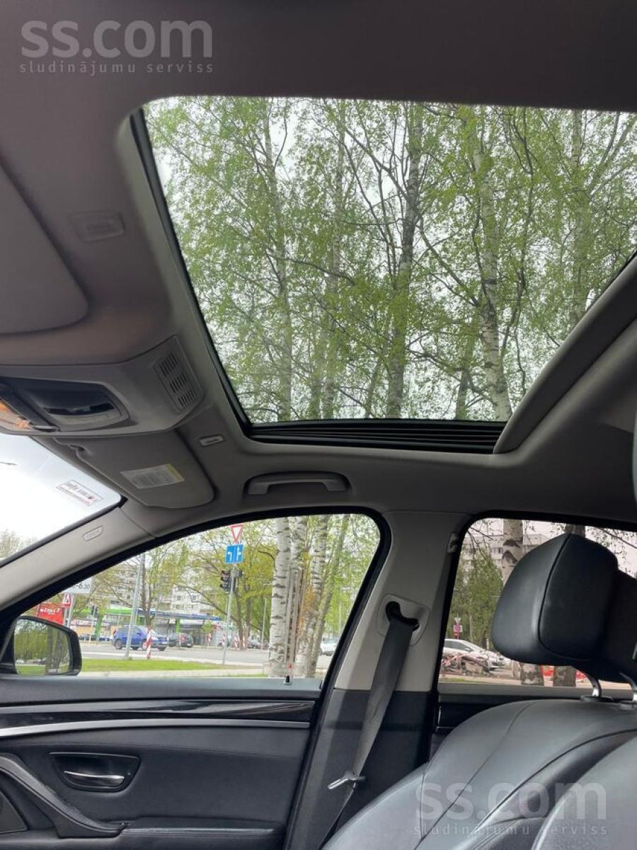 Black BMW 523 2010 in Riga, with an engine capacity of 3.00 L and mileage of 218 thousand km for 6290 €, photo 18 on AUTOMOTO.COM.LV