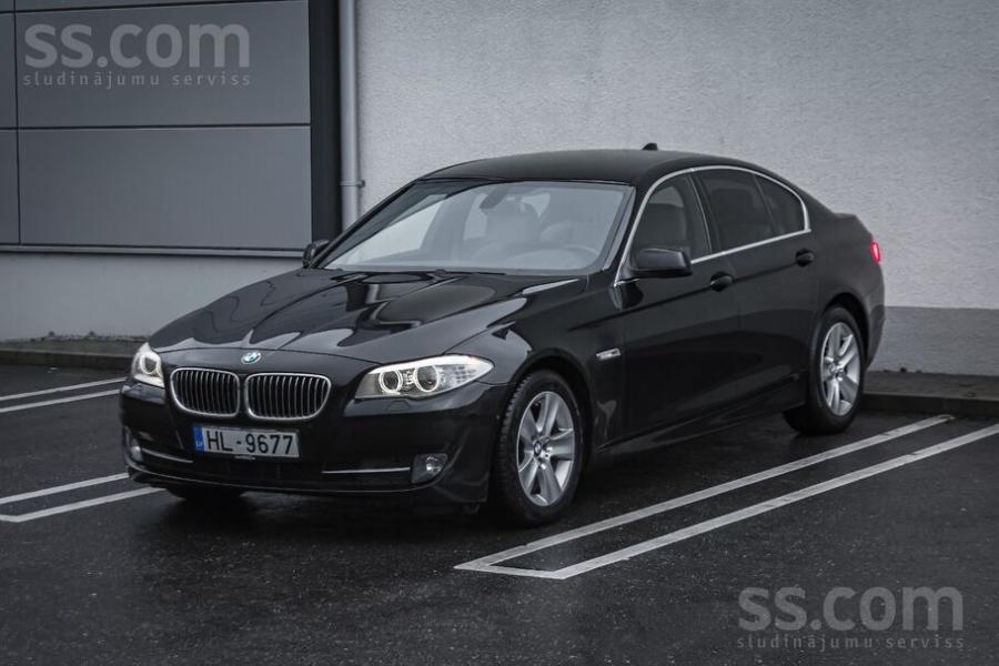 Black BMW 523 2010 in Riga, with an engine capacity of 3.00 L and mileage of 142 thousand km for 11500 €, photo 1 on AUTOMOTO.COM.LV