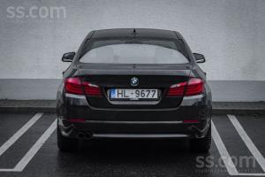 Black BMW 523 2010 in Riga, with an engine capacity of 3.00 L and mileage of 142 thousand km for 11500 €, photo 6 on AUTOMOTO.COM.LV