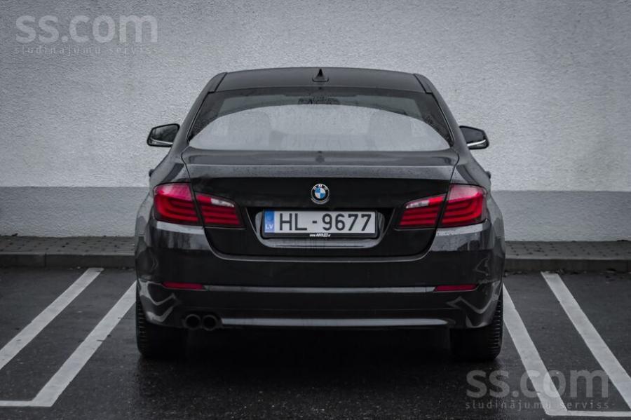 Black BMW 523 2010 in Riga, with an engine capacity of 3.00 L and mileage of 142 thousand km for 11500 €, photo 6 on AUTOMOTO.COM.LV