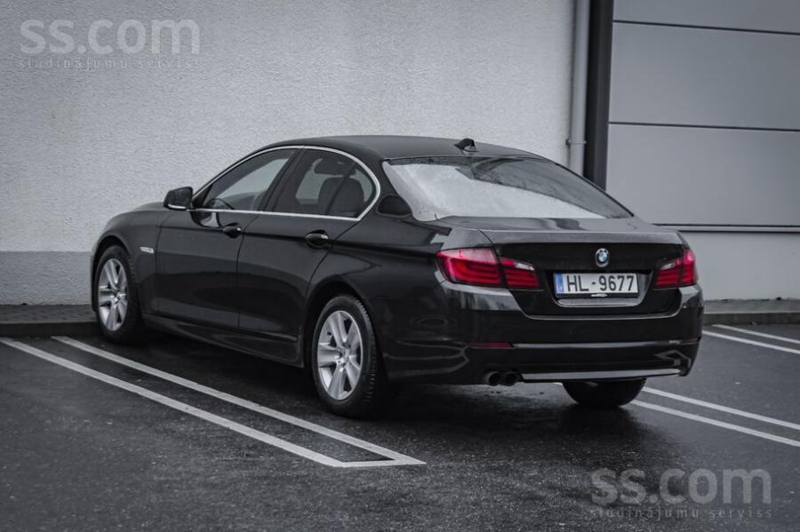 Black BMW 523 2010 in Riga, with an engine capacity of 3.00 L and mileage of 142 thousand km for 11500 €, photo 7 on AUTOMOTO.COM.LV