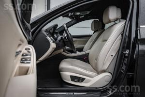 Black BMW 523 2010 in Riga, with an engine capacity of 3.00 L and mileage of 142 thousand km for 11500 €, photo 10 on AUTOMOTO.COM.LV