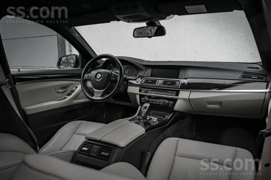 Black BMW 523 2010 in Riga, with an engine capacity of 3.00 L and mileage of 142 thousand km for 11500 €, photo 13 on AUTOMOTO.COM.LV