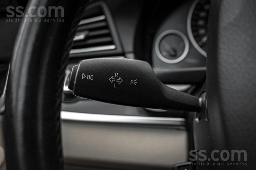 Black BMW 523 2010 in Riga, with an engine capacity of 3.00 L and mileage of 142 thousand km for 11500 €, photo 20 on AUTOMOTO.COM.LV