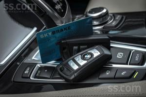 Black BMW 523 2010 in Riga, with an engine capacity of 3.00 L and mileage of 142 thousand km for 11500 €, photo 29 on AUTOMOTO.COM.LV