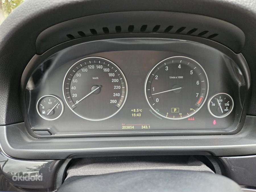Black BMW 523 2010 in Tallinn, with an engine capacity of 0.15 L and mileage of 205 thousand km for 7500 €, photo 8 on AUTOMOTO.COM.LV