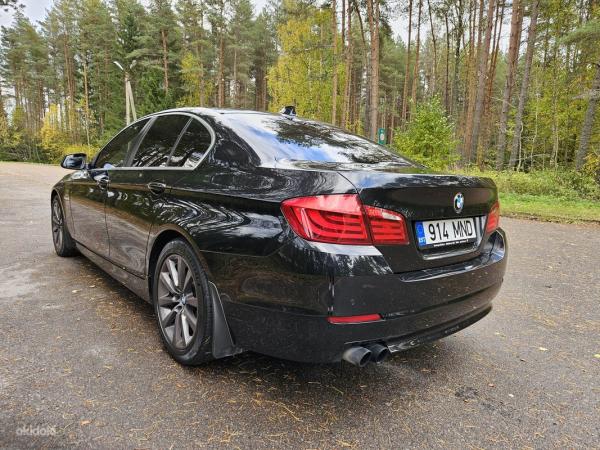 Black BMW 523 2010 in Tallinn, with an engine capacity of 0.15 L and mileage of 205 thousand km for 7500 €, photo 8 on AUTOMOTO.COM.LV