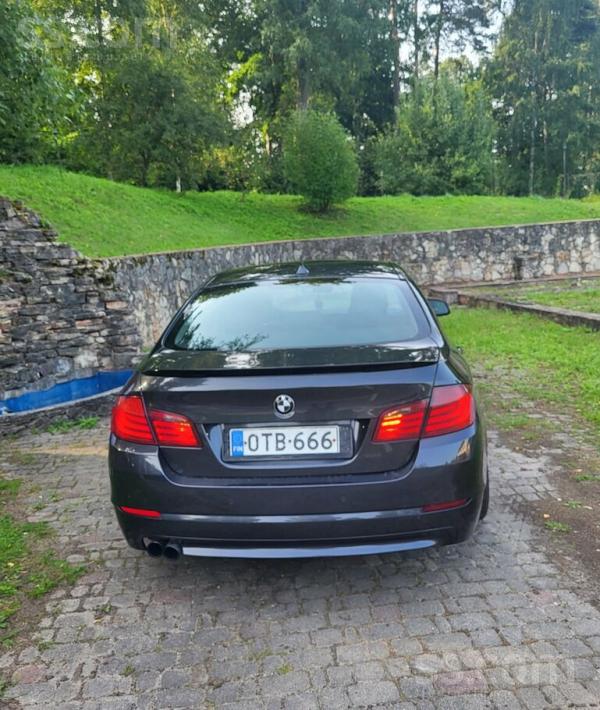Black BMW 523 2010 in Limbazi, with an engine capacity of 3.00 L and mileage of 0 thousand km for 8500 €, photo 5 on AUTOMOTO.COM.LV