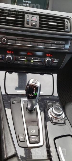Black BMW 523 2010 in Riga, with an engine capacity of 3.00 L and mileage of 162 thousand km for 7700 €, photo 10 on AUTOMOTO.COM.LV