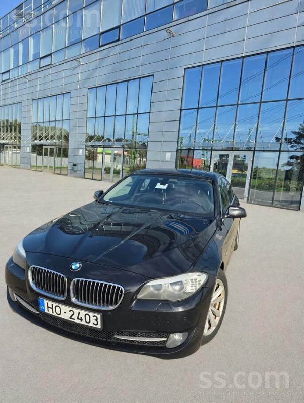 Black BMW 523 2010 in Riga, with an engine capacity of 3.00 L and mileage of 162 thousand km for 7700 €, photo 1 on AUTOMOTO.COM.LV