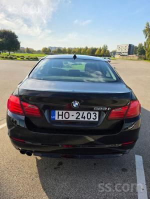 Melns BMW 523 2010 Rīga, ar dzinēja tilpumu 3.00 L un nobraukumu 162 tūkst. km par 7700 €, foto 7 vietnē AUTOMOTO.COM.LV