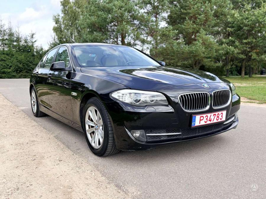 Черный БМВ 523 2010 в Вильнюс, объемом двигателя 3.00 л и пробегом 223 тыс. км за 6900 €, фото 4 на AUTOMOTO.COM.LV