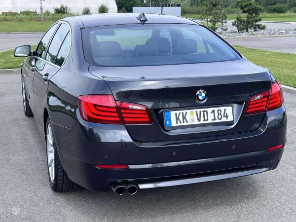Black BMW 523 2011 in Klaipeda, with an engine capacity of 3.00 L and mileage of 270 thousand km for 7000 €, photo 10 on AUTOMOTO.COM.LV