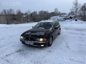 Melns BMW 523 1999 Cēsis, ar dzinēja tilpumu 2.50 L un nobraukumu 303 tūkst. km par 850 €, foto  vietnē AUTOMOTO.COM.LV