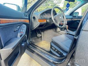 Black BMW 523 2000 in Riga, with an engine capacity of 2.30 L and mileage of 287 thousand km for 2400 €, photo 9 on AUTOMOTO.COM.LV