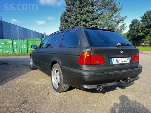 Черный БМВ 523 2000 в Рига, объемом двигателя 2.50 л и пробегом 287 тыс. км за 2400 €, фото 4 на AUTOMOTO.COM.LV