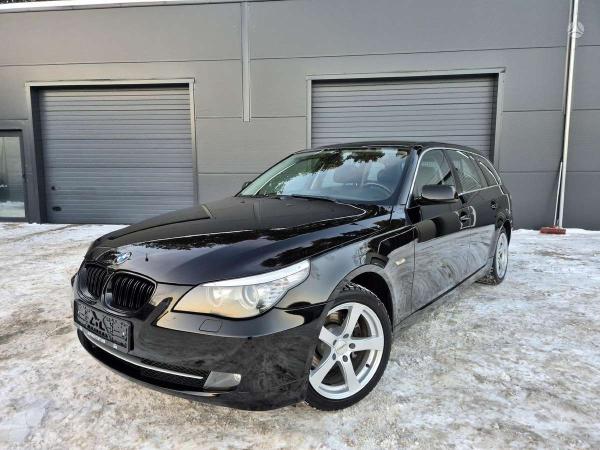 Black BMW 523 2008 in Utena, with an engine capacity of 2.50 L and mileage of 300 thousand km for 2999 €, photo 1 on AUTOMOTO.COM.LV
