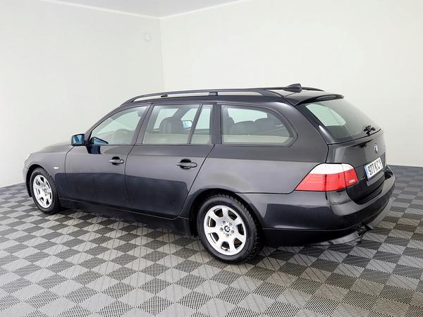 Black BMW 523 2009 in Tallinn, with an engine capacity of 2.50 L and mileage of 272 thousand km for 1699 €, photo 4 on AUTOMOTO.COM.LV