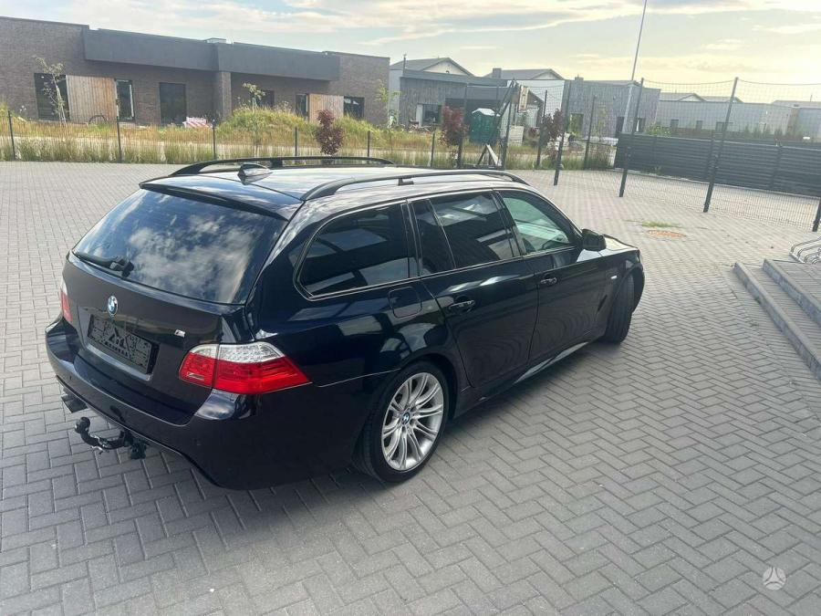 Black BMW 523 2010 in Vilnius, with an engine capacity of 2.50 L and mileage of 195 thousand km for 6000 €, photo 6 on AUTOMOTO.COM.LV