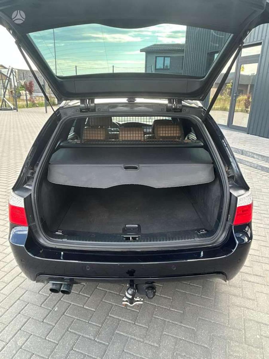 Black BMW 523 2010 in Vilnius, with an engine capacity of 2.50 L and mileage of 195 thousand km for 6000 €, photo 10 on AUTOMOTO.COM.LV