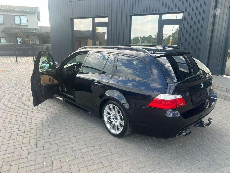 Black BMW 523 2010 in Vilnius, with an engine capacity of 2.50 L and mileage of 195 thousand km for 6000 €, photo 11 on AUTOMOTO.COM.LV