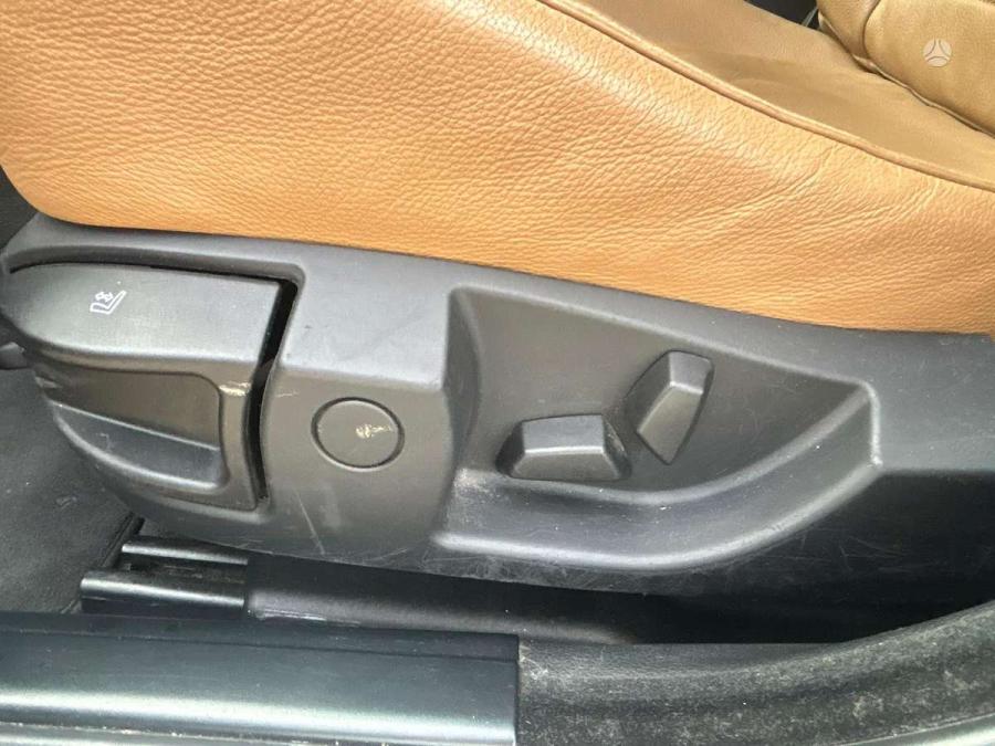 Black BMW 523 2010 in Vilnius, with an engine capacity of 2.50 L and mileage of 195 thousand km for 6000 €, photo 16 on AUTOMOTO.COM.LV