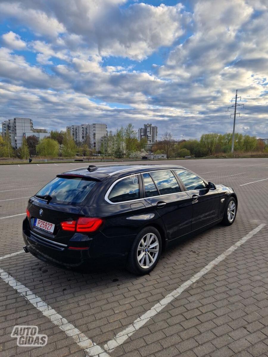 Black BMW 523 2011 in Vilnius, with an engine capacity of 3.00 L and mileage of 291 thousand km for 9500 €, photo 5 on AUTOMOTO.COM.LV