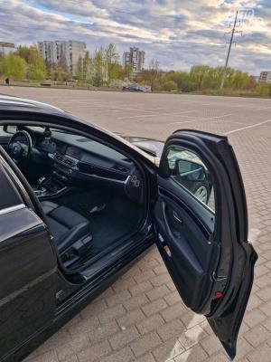 Black BMW 523 2011 in Vilnius, with an engine capacity of 3.00 L and mileage of 291 thousand km for 9500 €, photo 15 on AUTOMOTO.COM.LV